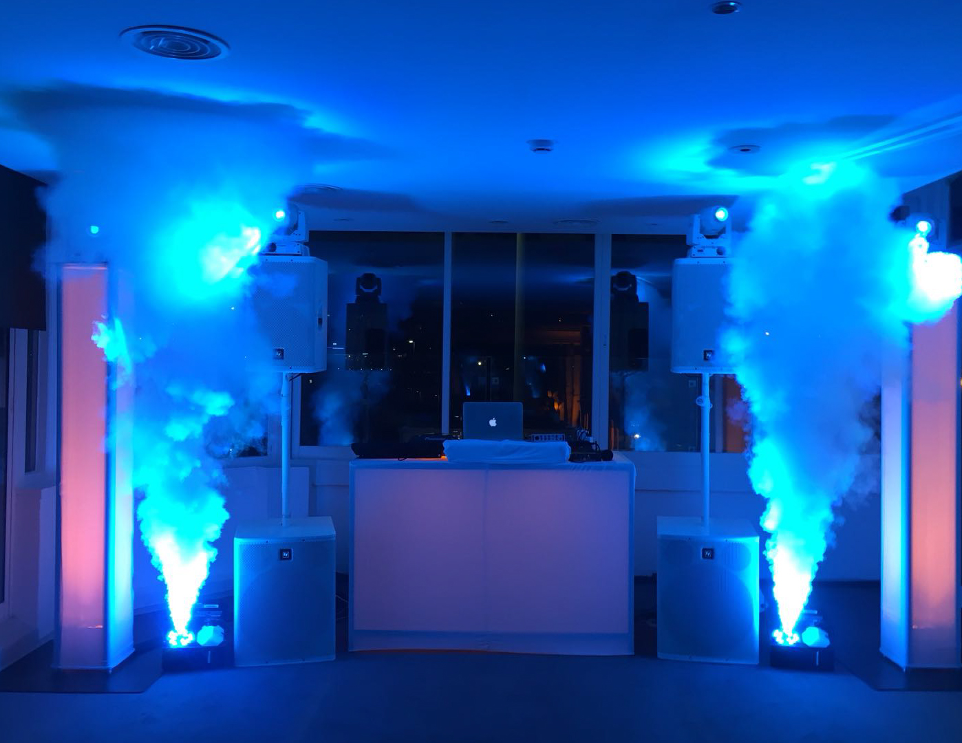 Groove – Djs, Audiovisuais e Produção de Eventos – Let's Groove